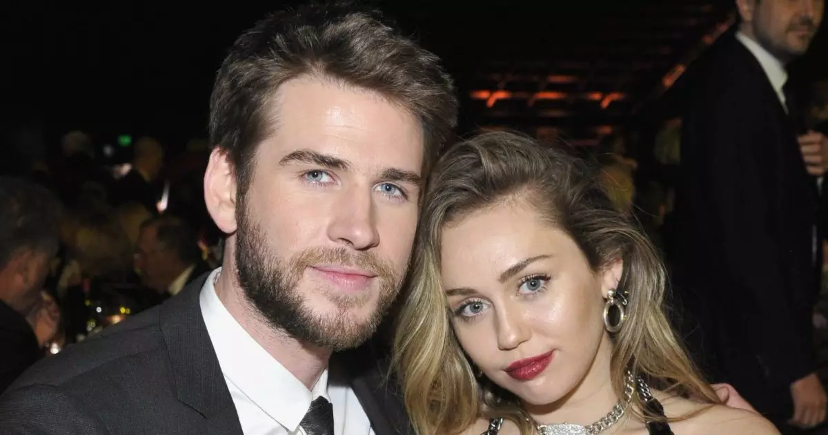 Liam Hemsworth Dedah Miley Cyrus Ambil Nama Keluarganya