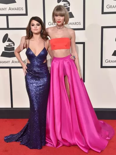 Selena Gomez ndi Taylor Swift pa Grammy Awards 2016