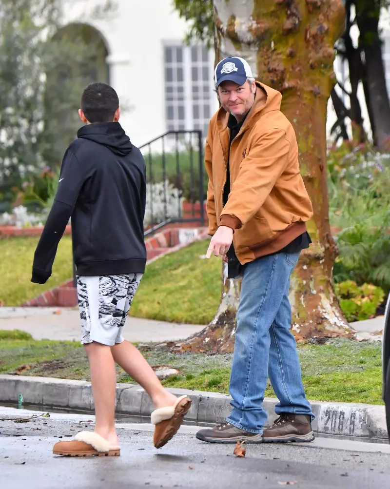 Blake Shelton ja Gwen Stefani huomasivat viettävän aikaa hänen perheensä kanssa