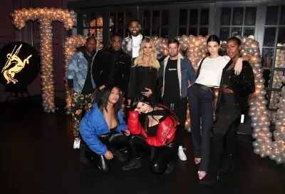 Aniversario de Tristan Thompson con Jordyn Woods Kylie Jenner Khloe Kardashian