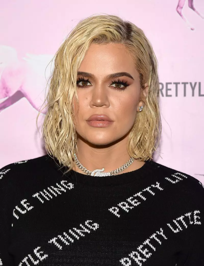 ከትሪስታን ማጭበርበር በኋላ Khloe Kardashian ለመጀመሪያ ጊዜ ብቅ አለ።