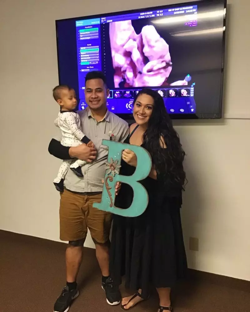 90-Tage-Verlobter Star Kalani debütiert erstes Babybauch-Foto