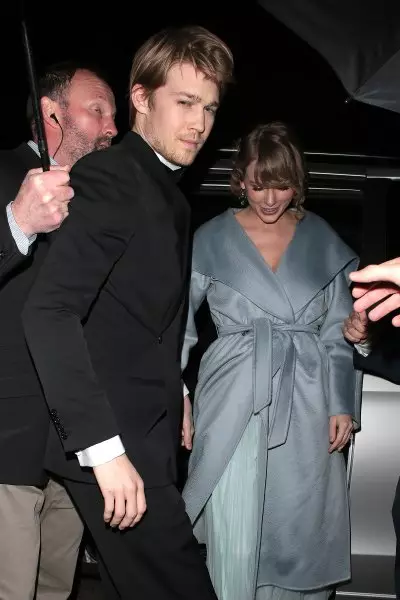 Taylor Swift in Joe Alwyn na podelitvi BAFTA