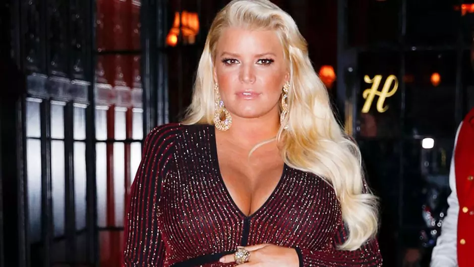 bila jessica simpson akan tiba? penyanyi menyiarkan gambar perutnya yang hamil kosong di instagram