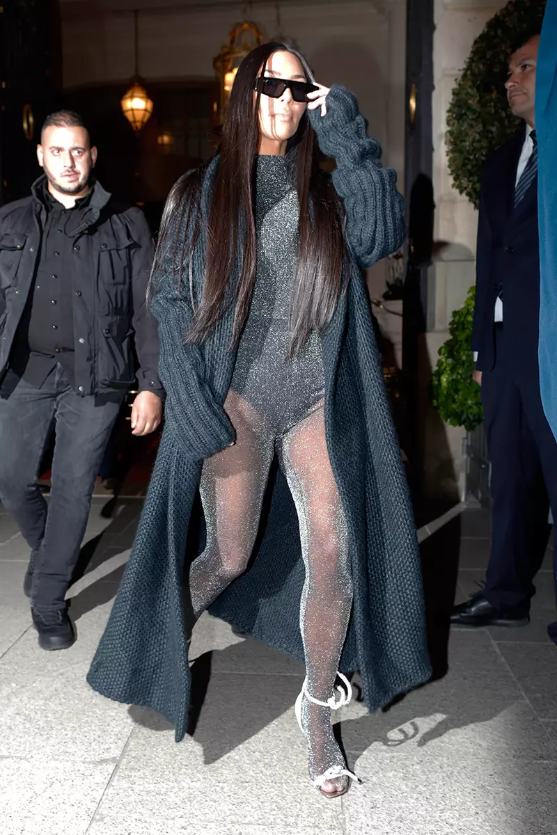 Le body transparent de Kim Kardashian à Paris