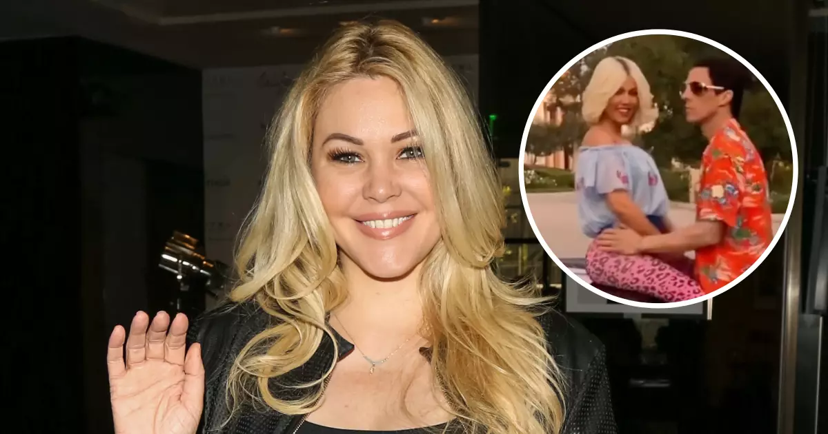 Shanna Moakler Shades Travis, Kourtneys 'True Romance'-kostymer