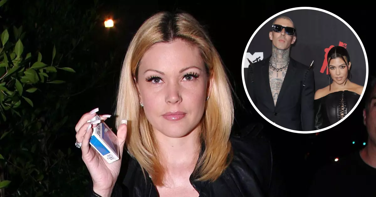 Shanna Moakler houdt tranen op de telefoon tegen na verloving met Travis