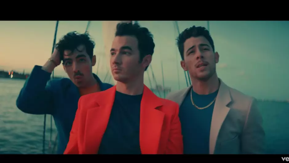 Huevos de pascua de video musical genial de Jonas Brothers