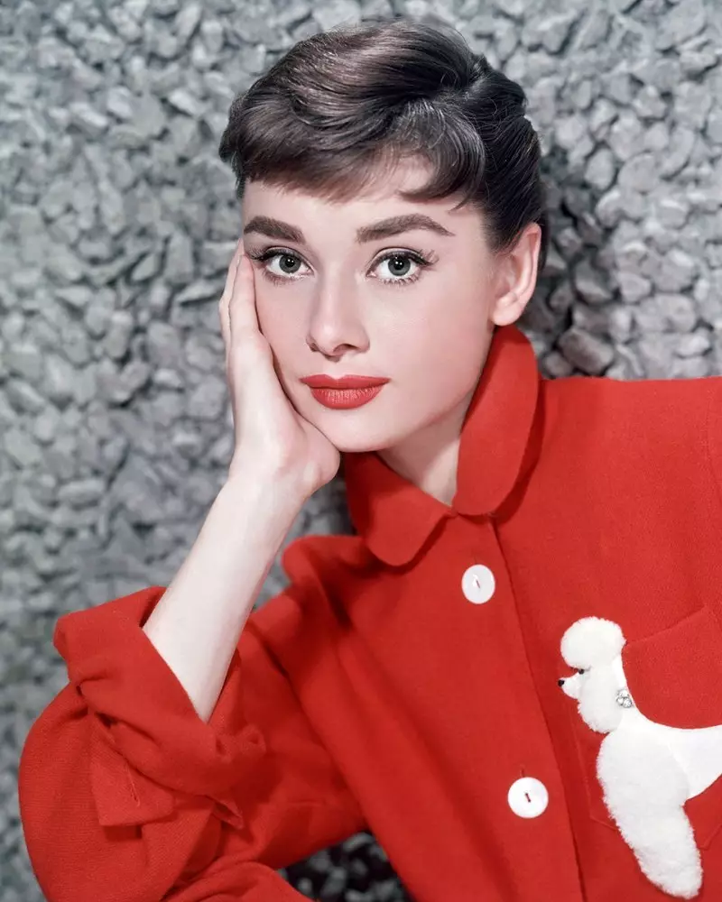 Audrey Hepburn Inta badan muuqaallada astaanta ah