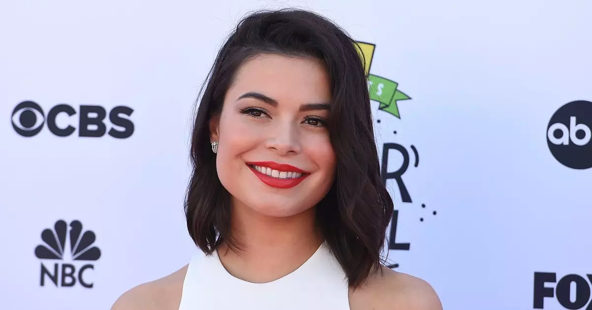 Η ιστορία γνωριμιών της Miranda Cosgrove: Exes and Rumored Romances