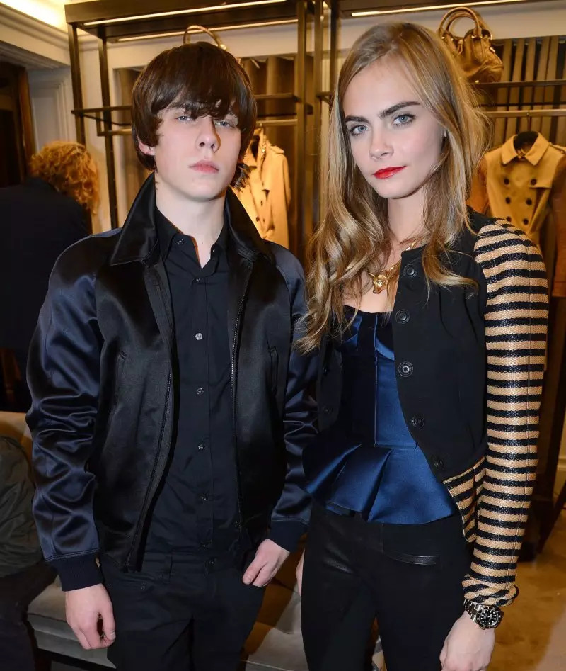 Jake Bugg và Cara Delevingne