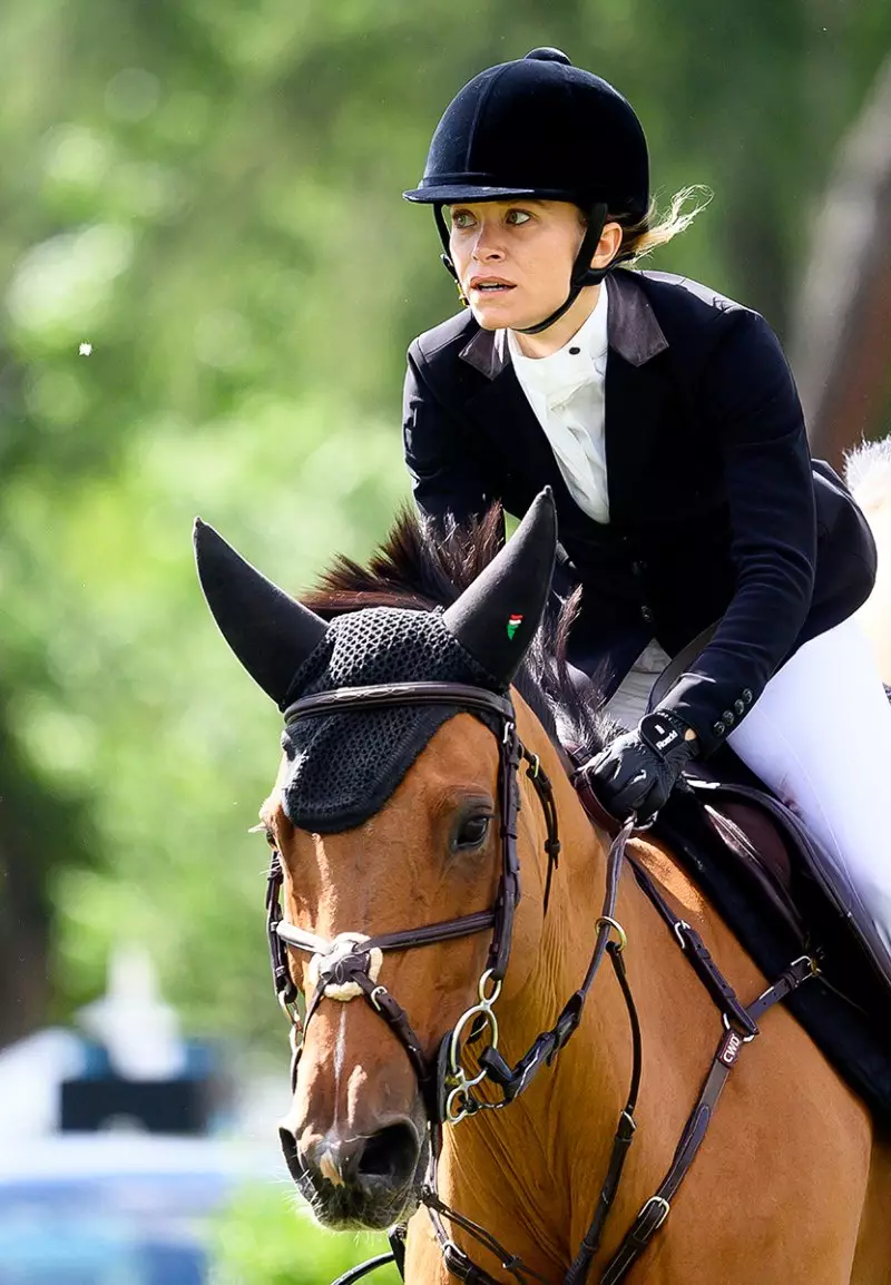 Mary Kate Olsen Tikseb iż-Żiemel