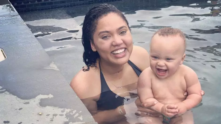 Ayesha Curry mtoto Canon kuogelea mtoto uzito watoto watatu