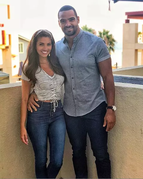 Ο Bachelor Clay Harbor και η Angela Amezcua χώρισαν