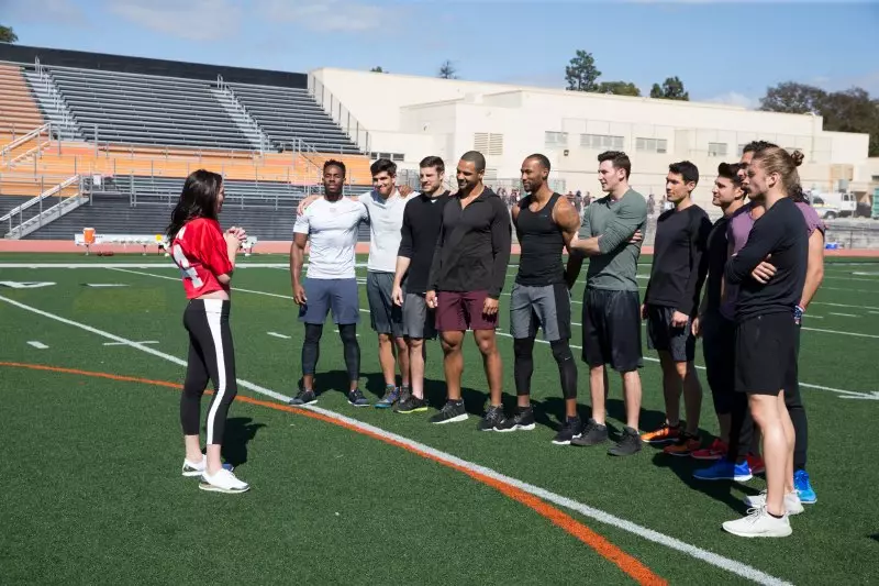 Becca Kufrin o encontro de futebol de solteira