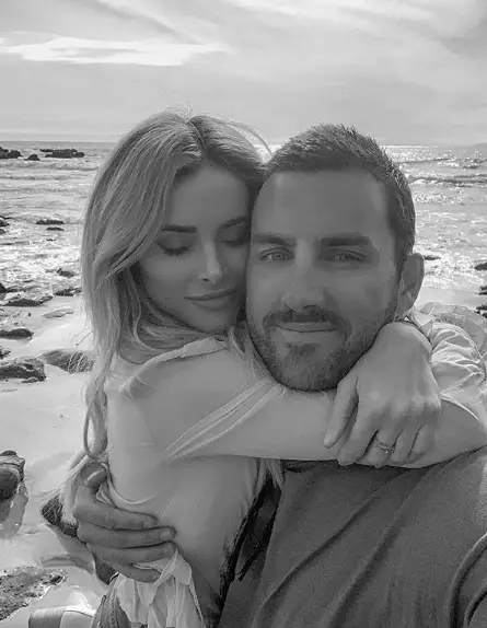 Amanda Stanton ndi Bobby Jacobs