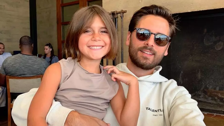 Scott Disick dhe Penelope Disick pozojnë së bashku në foton në Instagram