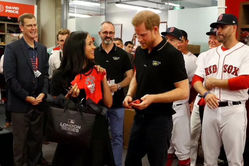 Meghan Markle dhe Princi Harry në një lojë Yankees kundër Red Sox në Londër