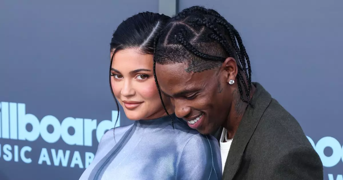 Kylie Jenner lan Travis Scott Momen Paling Apik Sajrone Taun