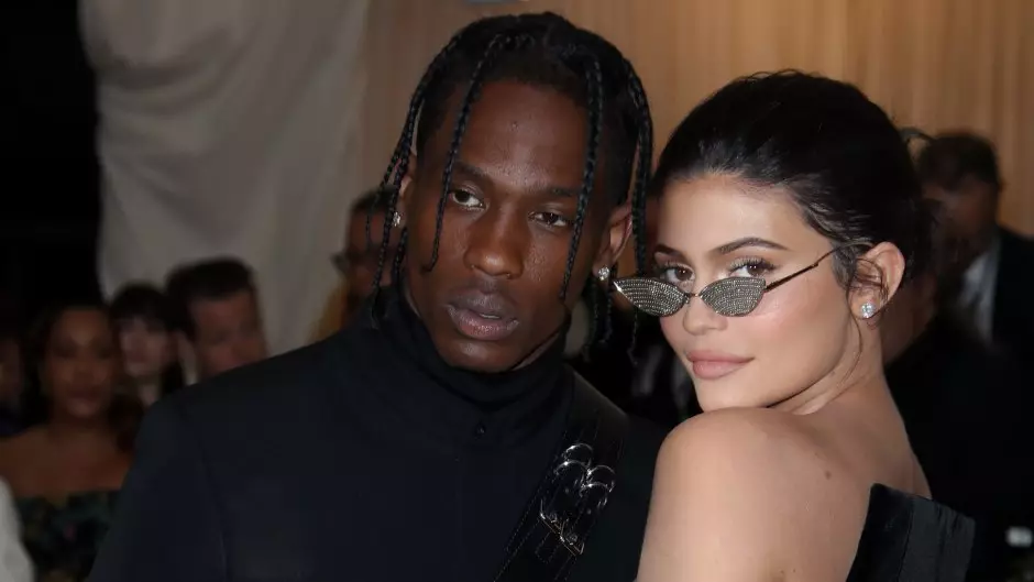 Kylie Jenner Travis Scott Sunset PDA fotosuratlari