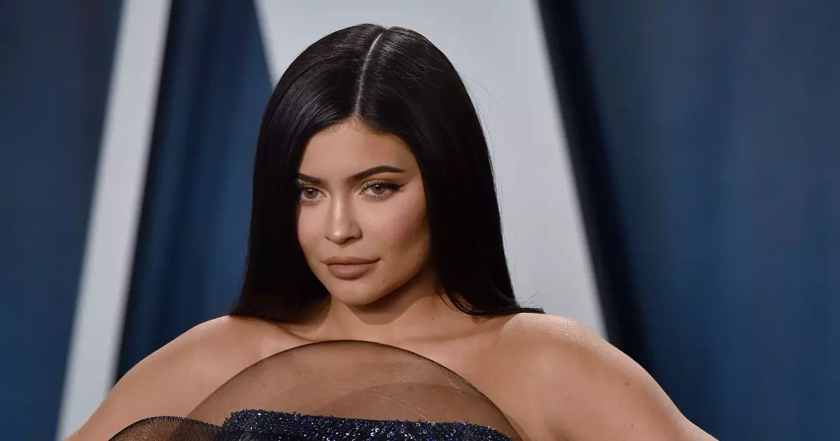 Quel est le nouveau nom du fils de Kylie Jenner ? Elle pèse