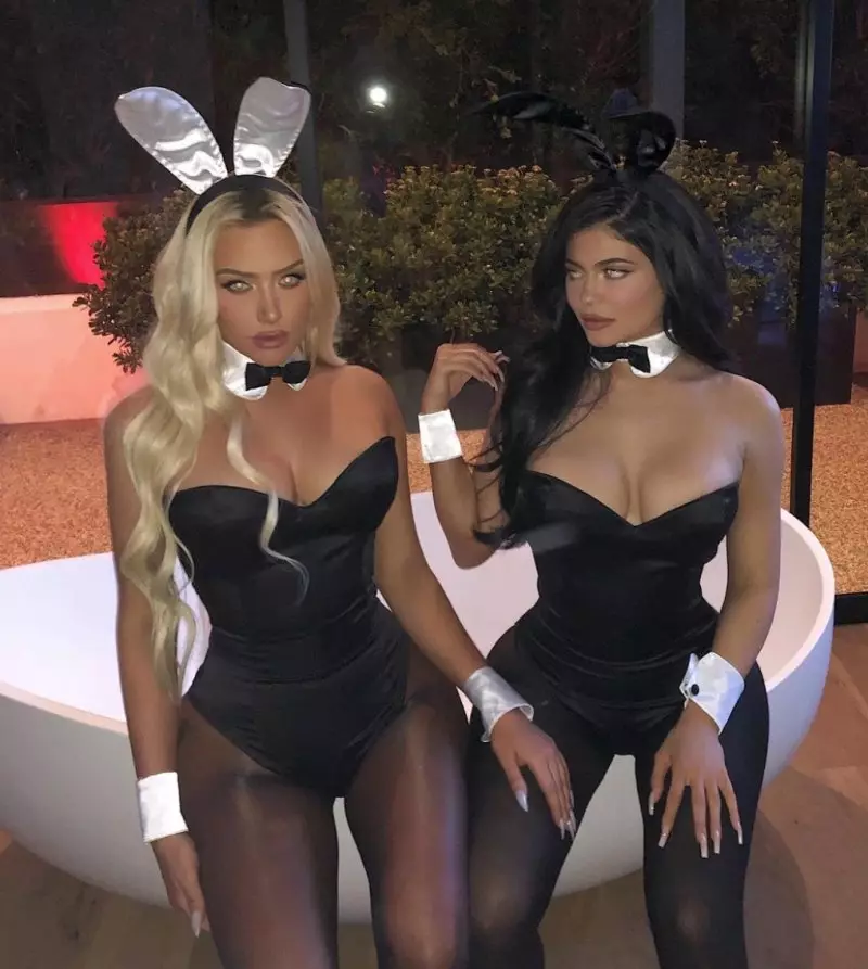 Wè Double! Chak fwa Kylie Jenner ak BFF Stassie te mete abiman matche: Foto