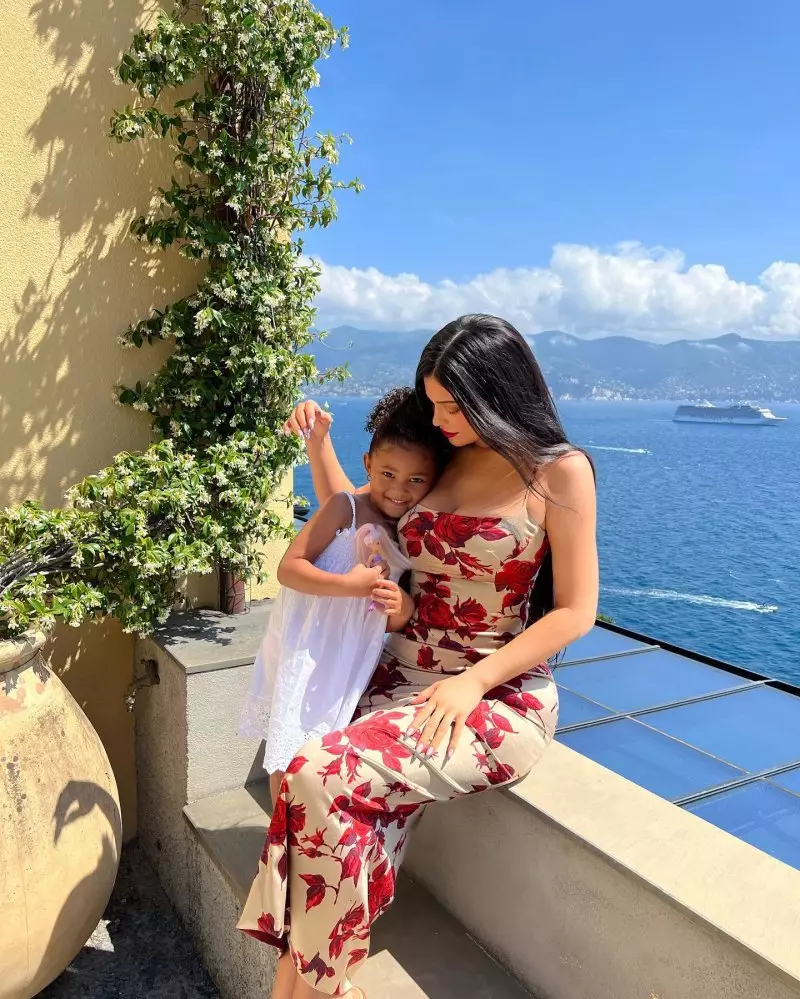 เป้าหมายแม่ลูก! ดูช่วงเวลาน่ารักที่สุดของ Kylie Jenner และ Stormi Webster