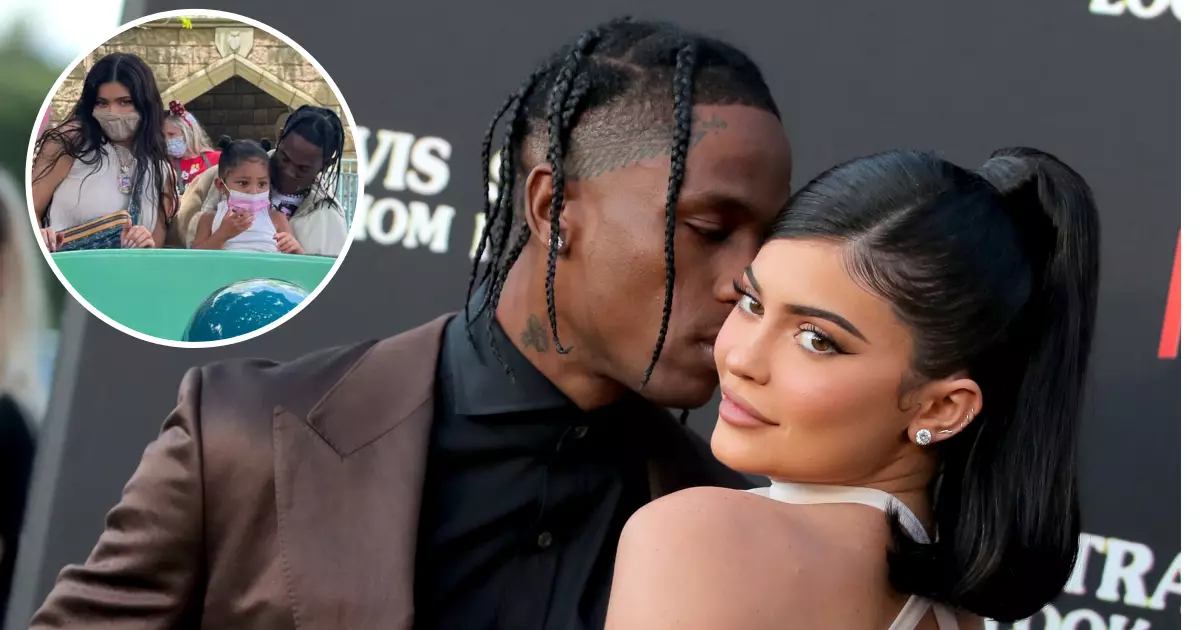 Kylie Jenner, Travis Scott, Stormi Webster Přejít na Disney: Fotky