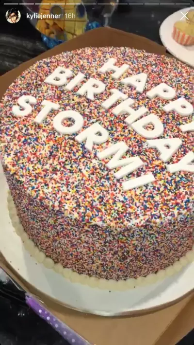 Kylie jenner Travis Scott stormi-webster-τούρτα γενεθλίων