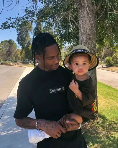 Stormi Webster is echt papa Travis Scott's Mini-Me en deze look bewijst het