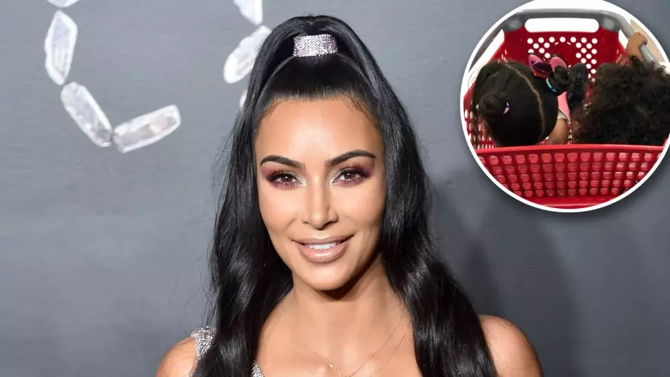 Kim Kardashian volta às aulas comprando Chi Saint Target