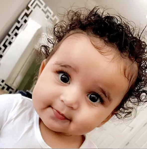 Dream Kardashian sonriendo para la cámara