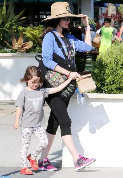 Megan Fox i jej syn Noah poza domem