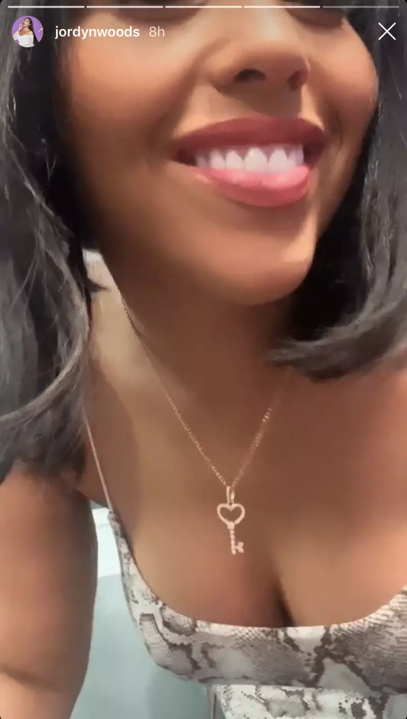 Jordyn Woods amin'ny akanjo bibilava