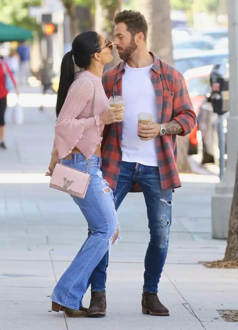 Nikki Bella และ Boyfriend Artem Chigvintsev ถ่ายทำรายการทีวีเรียลลิตี้ใหม่ใน Studio City