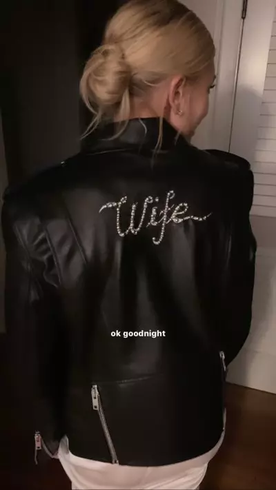 Sako Hailey Baldwin Rocks 'Wife' po svatbě s Justinem Bieberem 24658_2