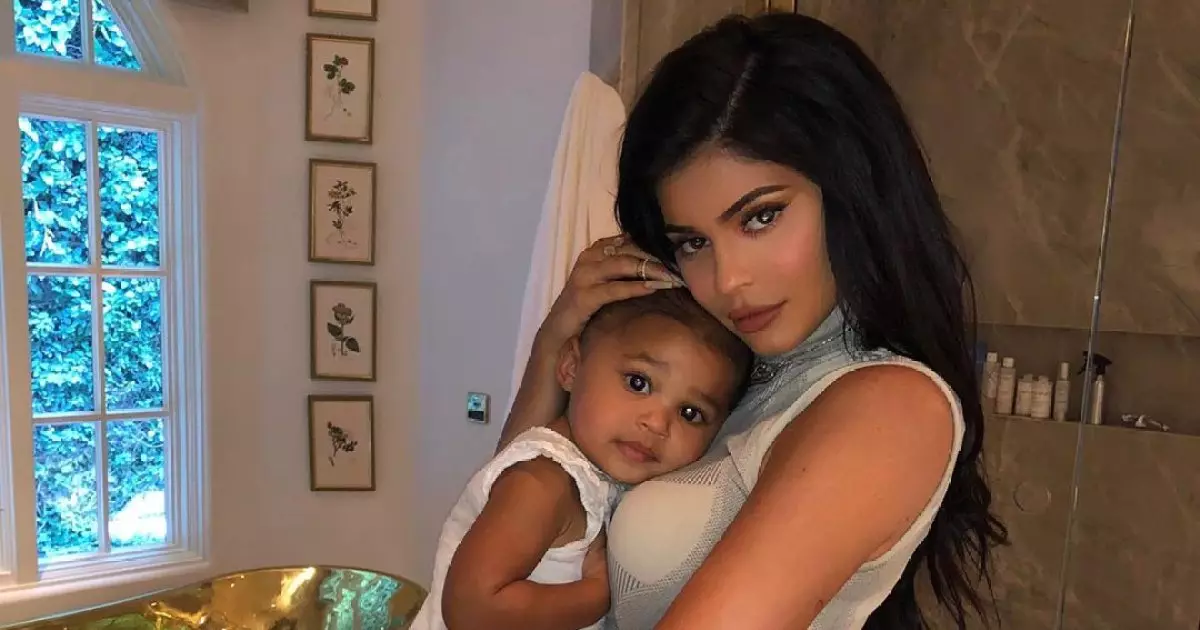 Kylie Jenner 'קענען פאַלן אַרויף צו $ 100,000' אויף Stormi Webster 'אַ וואָך'