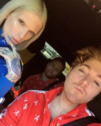 Jeffree Star u Shane Dawson Car Selfie