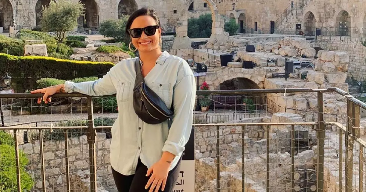 डेमी लोभाटो इजरायल यात्रा: गायक बप्तिस्मा पछि 'नविकरण' छ