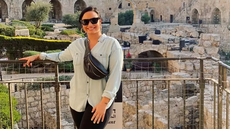 Demi Lovato Merasa 'Diperbarui' Setelah Perjalanan ke Israel