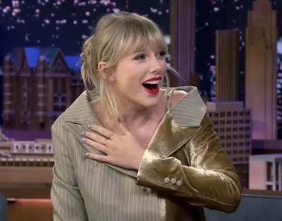 Taylor Swift Lakukan Operasi Mata Pisang Lasik Lucu