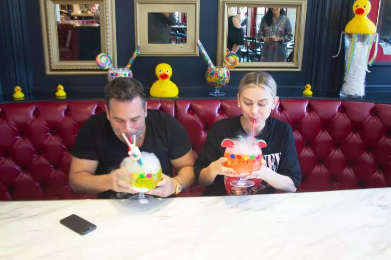 Lala Kent ma Randall Emmett fa'aipoipo o lo'o fiafia i toafa i le Sugar Factory i Las Vegas