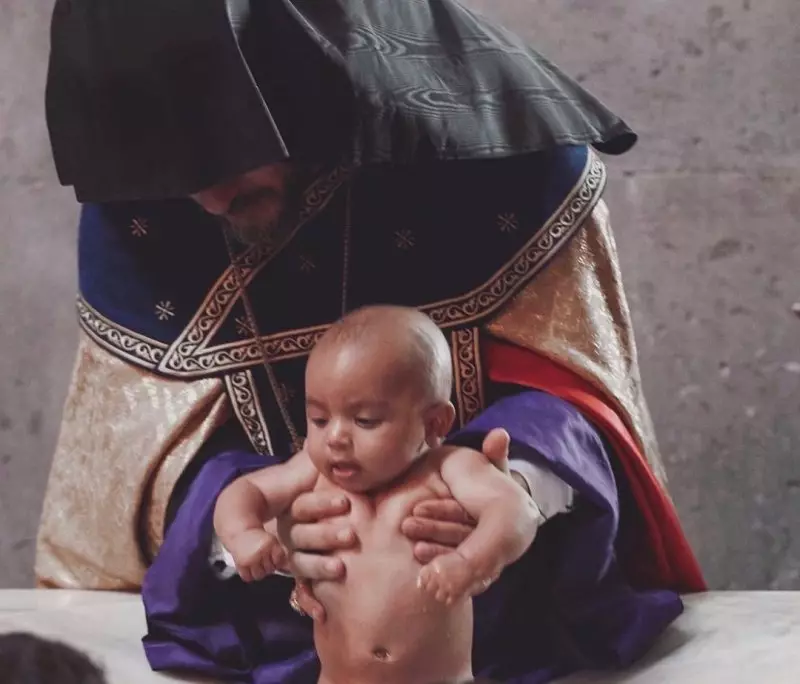 Psalm West Baptism in Armenia Detik-detik Paling Comel