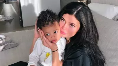 Kylie Jenner Stormi Porodični Dan Travis Scott