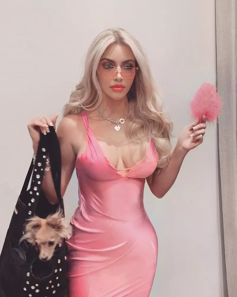 Kim Kardashian Elle Woods Halloween Costume