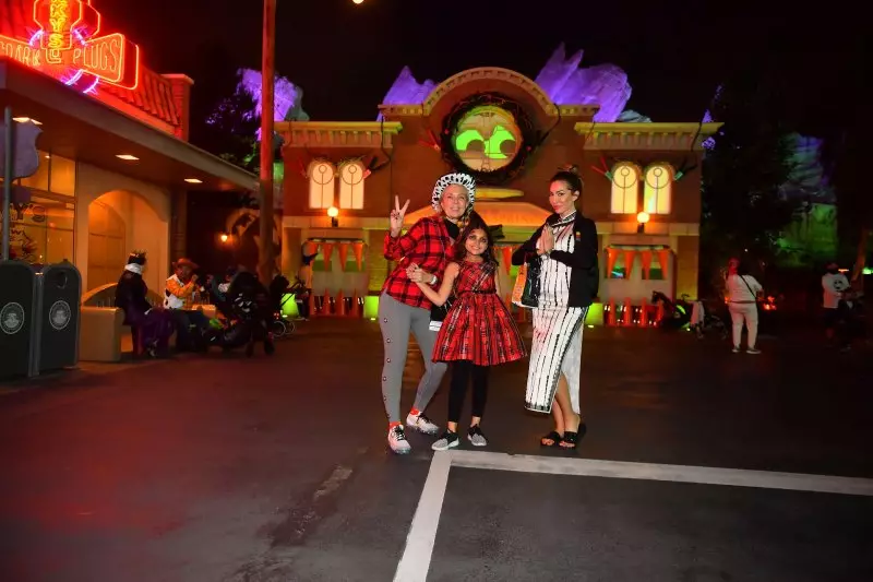 Farrah Abraham ទៅ Disneyland ជាមួយកូនស្រី និងម៉ាក់របស់នាង