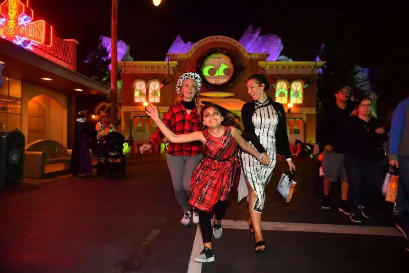 Farrah Abraham ទៅ Disneyland ជាមួយកូនស្រី និងម៉ាក់របស់នាង