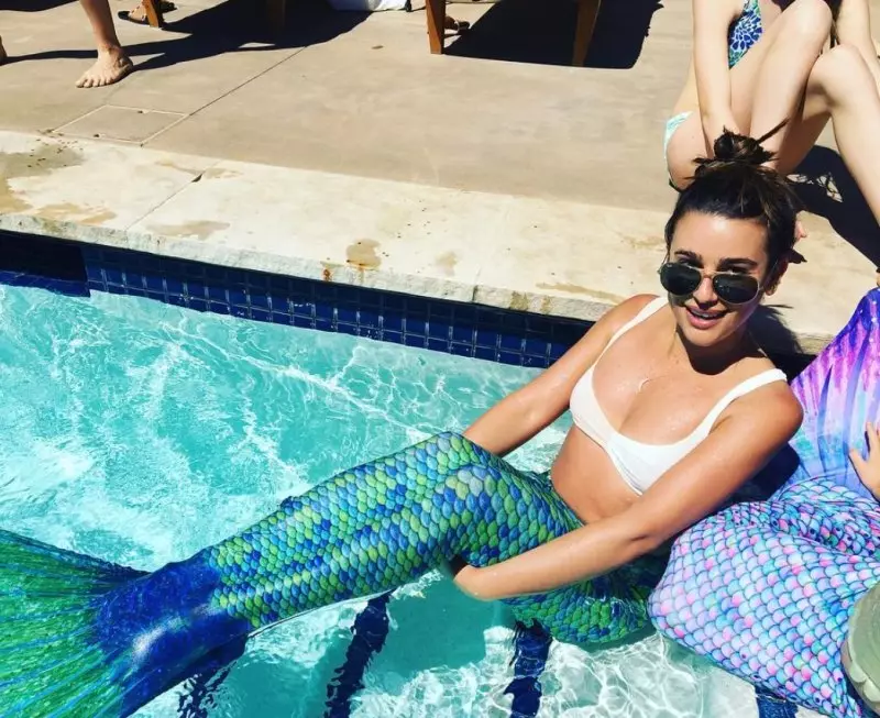 Ons skree, koningin! Lea Michele se bikini-prente is 'n ernstige atmosfeer: sien haar swembroekfoto's