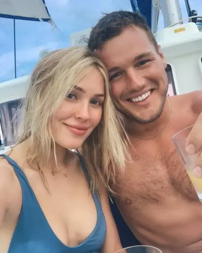 O Colton Underwood na faʻafuaseʻi ona faʻaumatia le keke o le aso fanau a Cameron Fuller ma le 'Magic Mike' na faʻaosoina o ia ma Cassie o loʻo faʻatasi pea.