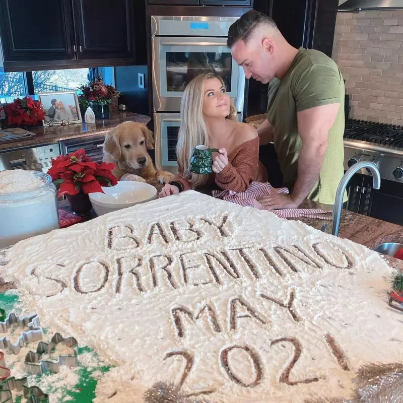 A Jersey Shore-tól Mike és Lauren Sorrentino által készített Baby Bump Photos 1